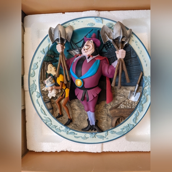 Disney | Wall Decor | Disney Pocahontas 3d Relief Collectible Plate ...